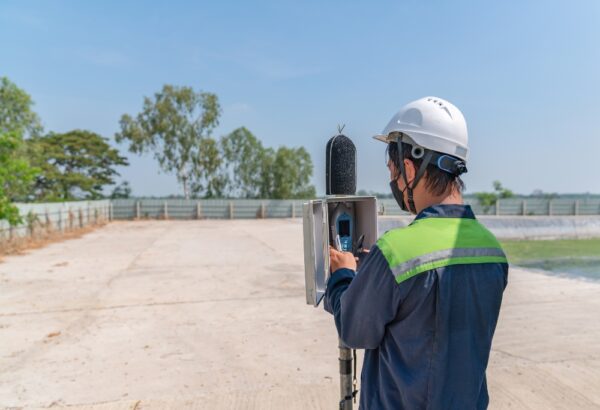 Sound Level Meters: How They Work, Best Models & More | Guide